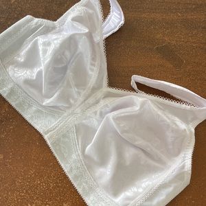 Playtex | Intimates & Sleepwear | New 8 Hour Ultimate Shoulder Comfort ...